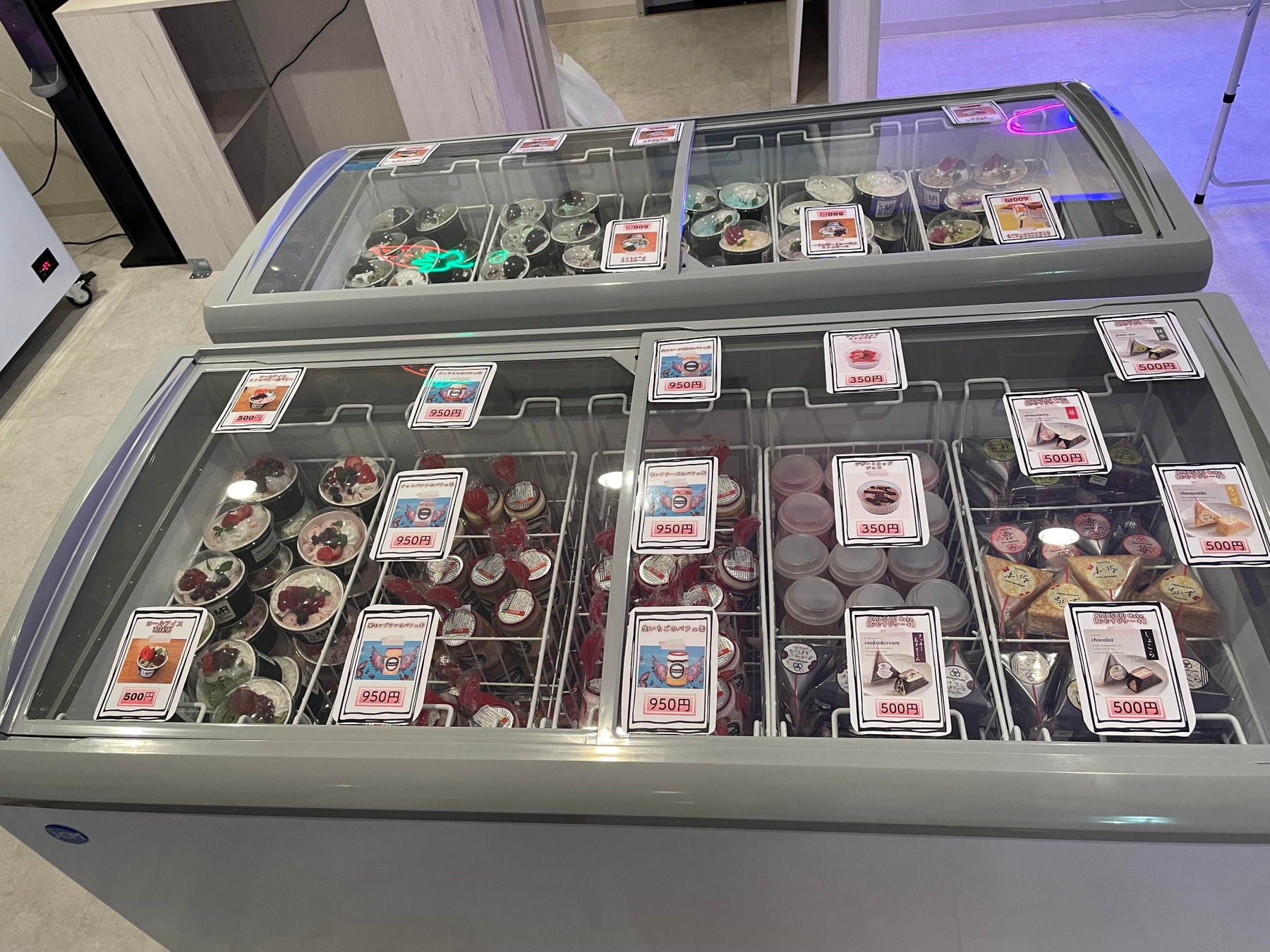 広島県初!!スイーツ専門無人販売所【24】open!!初日から500名以上の方が来店! グルメプレス