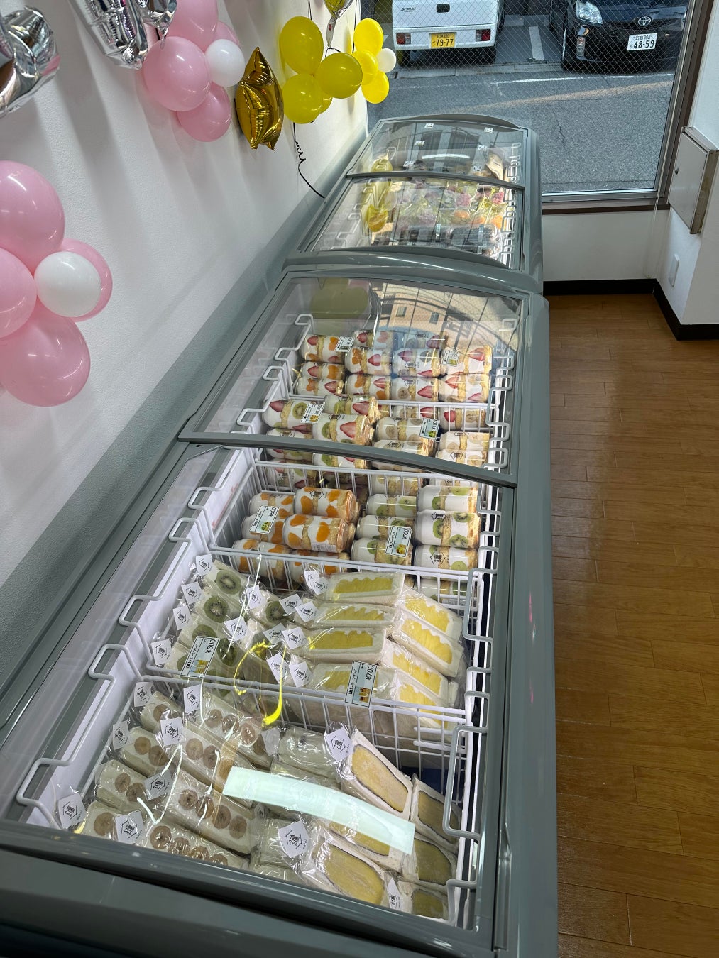日本初!!スイーツ専門無人販売所【24】三篠店open!! グルメプレス