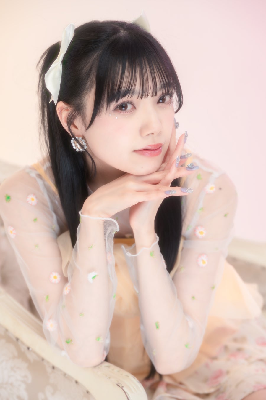 7人組アイドルグループ『ideal Peco』”dressed(ドレッシード)”衣装の新ビジュアル公開にファン歓喜!「ディズニープリンセス