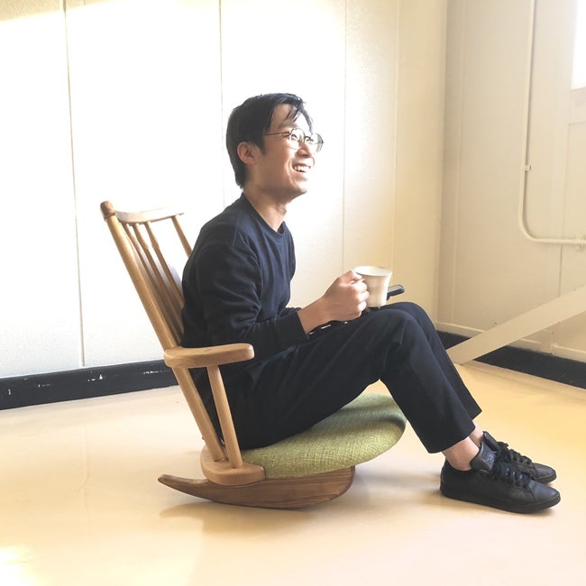 こだわりの逸品】「座るを楽しく」ゆらゆら揺れる座椅子 こだわりの逸品】「座るを楽しく」ゆらゆら揺れる座椅子