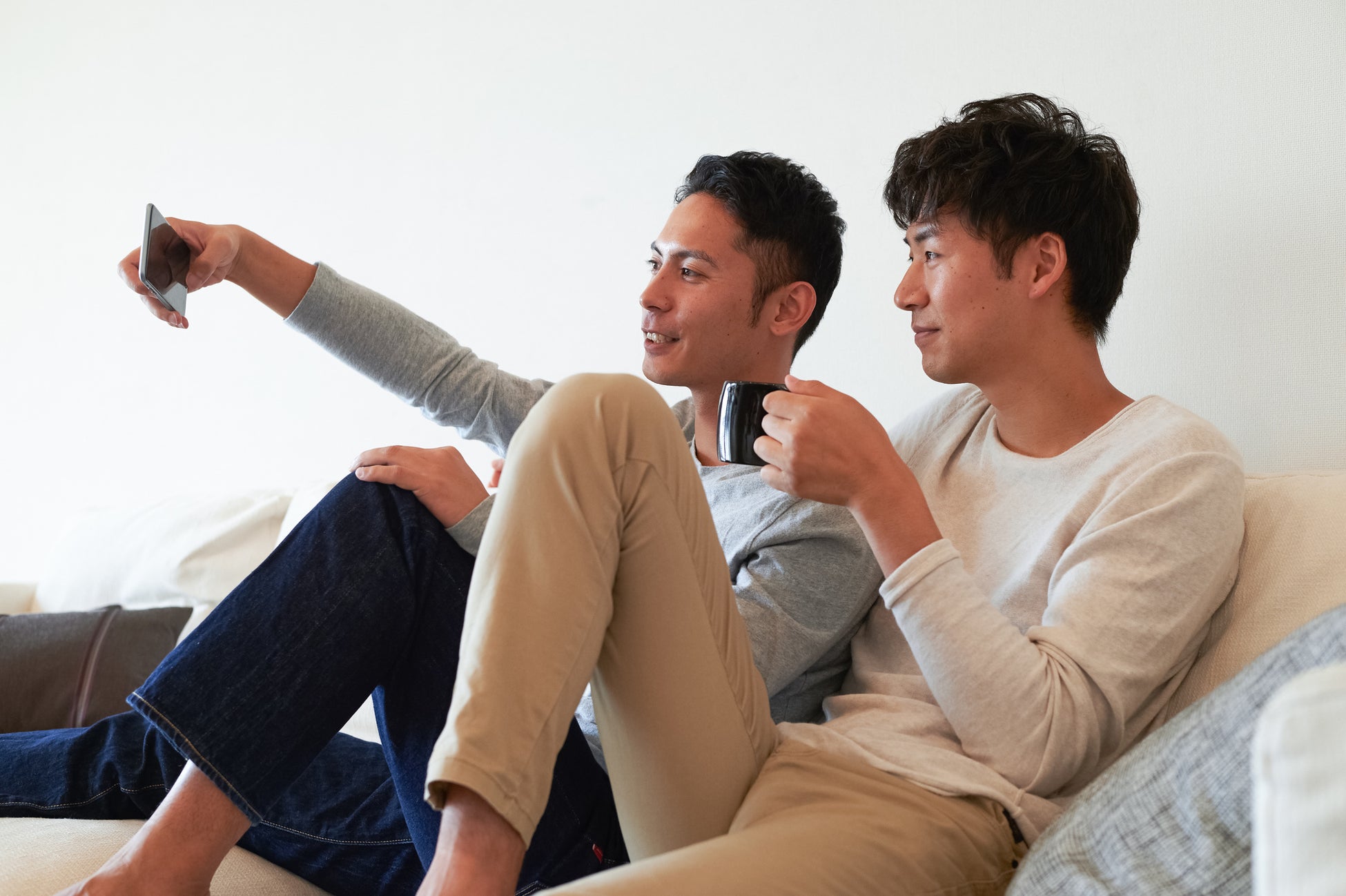 ゲイの方々のパートナー選び。もっとも積極的なのは29歳 株式会社リザライのプレスリリース