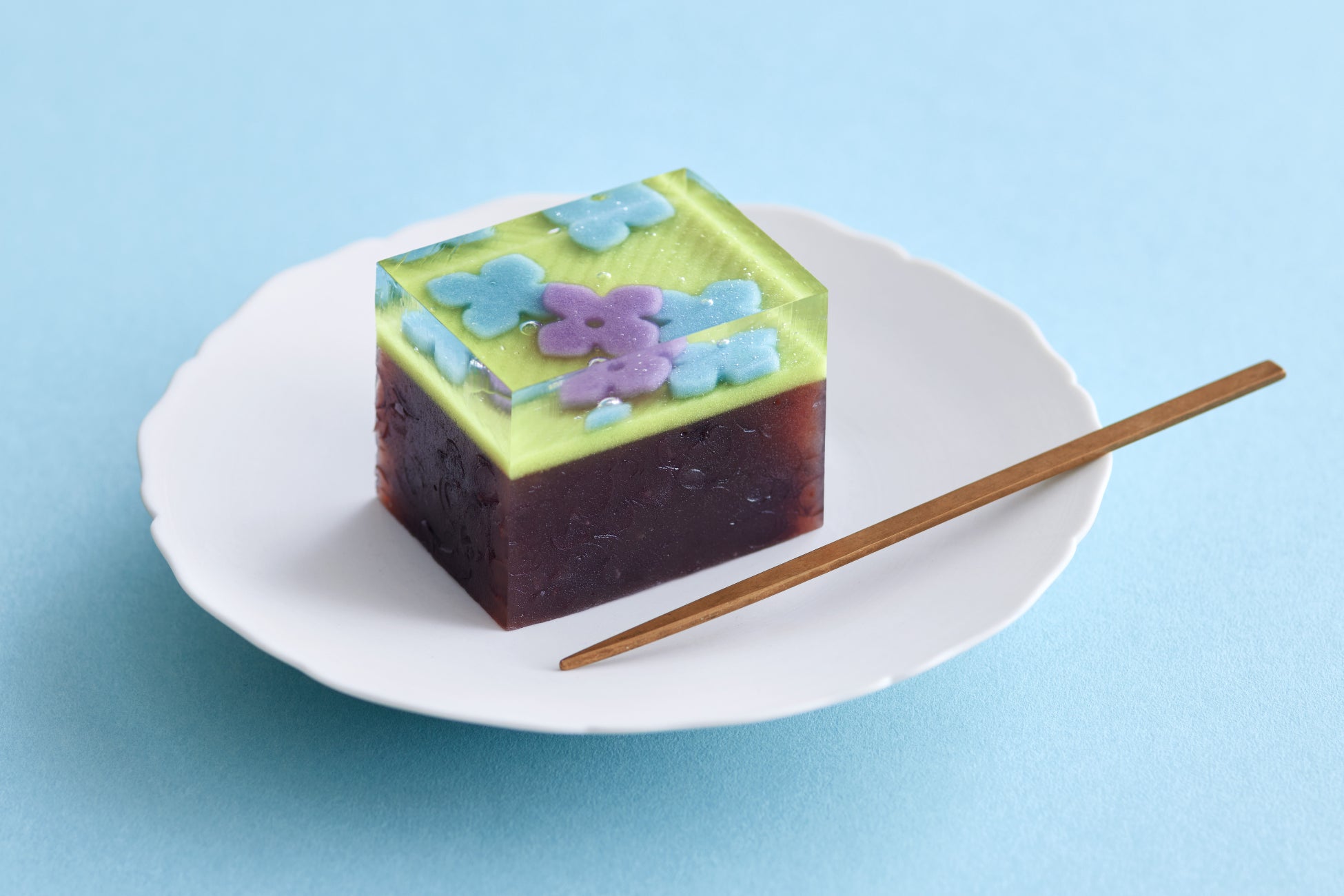 雨にきらめく「紫陽花あじさいの和菓子」|京菓子老舗「鶴屋吉信」より、かわいい琥珀糖や羊羹などが期間限定で登場。 グルメプレス
