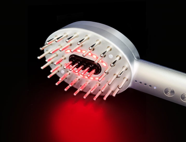 頭筋にアプローチして美顔リフトケア。ブラシ型美顔器「NIPLUX 頭筋にアプローチして美顔リフトケア。ブラシ型美顔器「NIPLUX