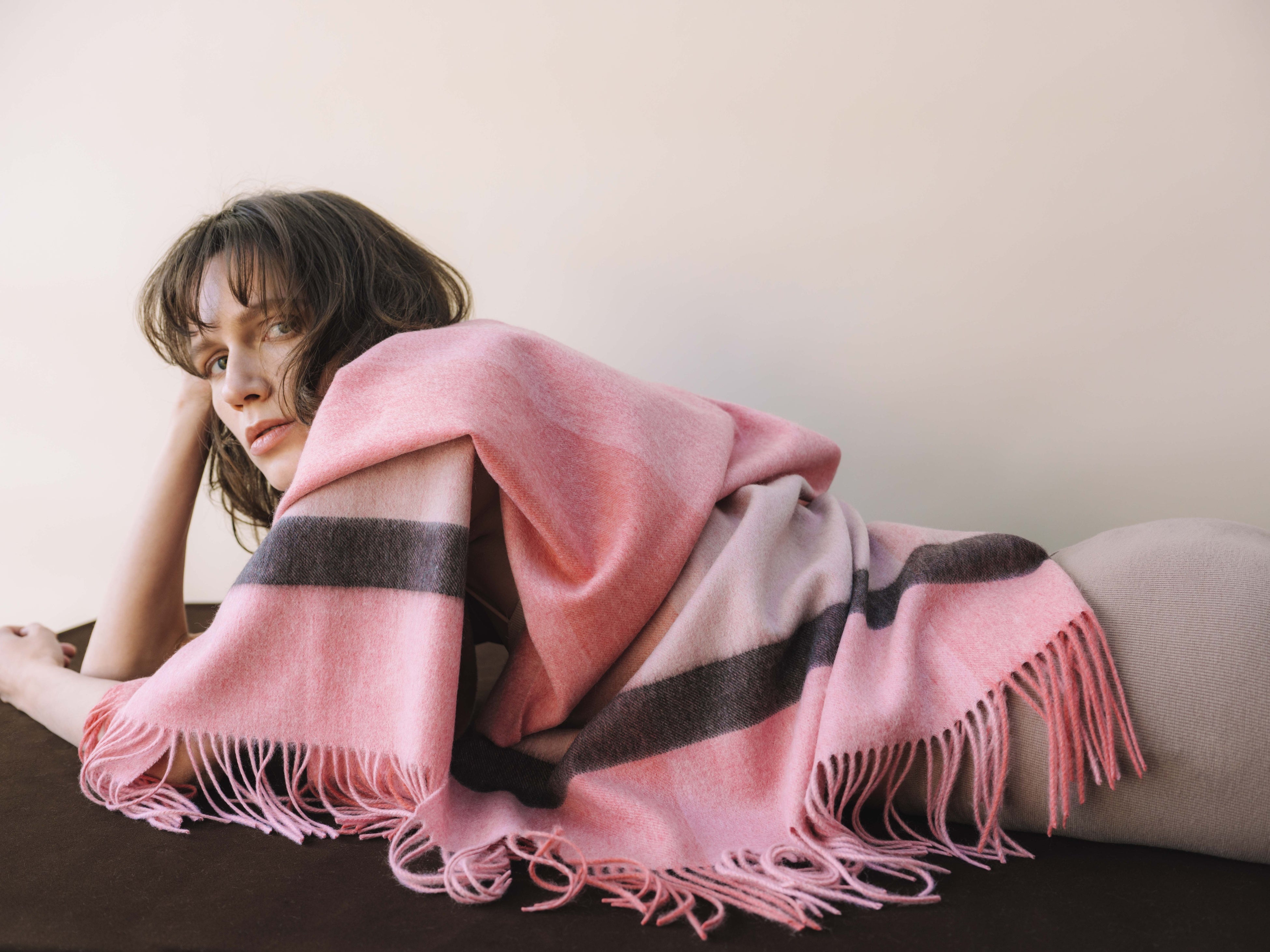 【elegancese(エレガンセーゼ) 】なめらかな艶感と鮮やかな発色が特徴のカシミヤ専門ブランド eleganceseの2022autumn&winter collection がスタート ...