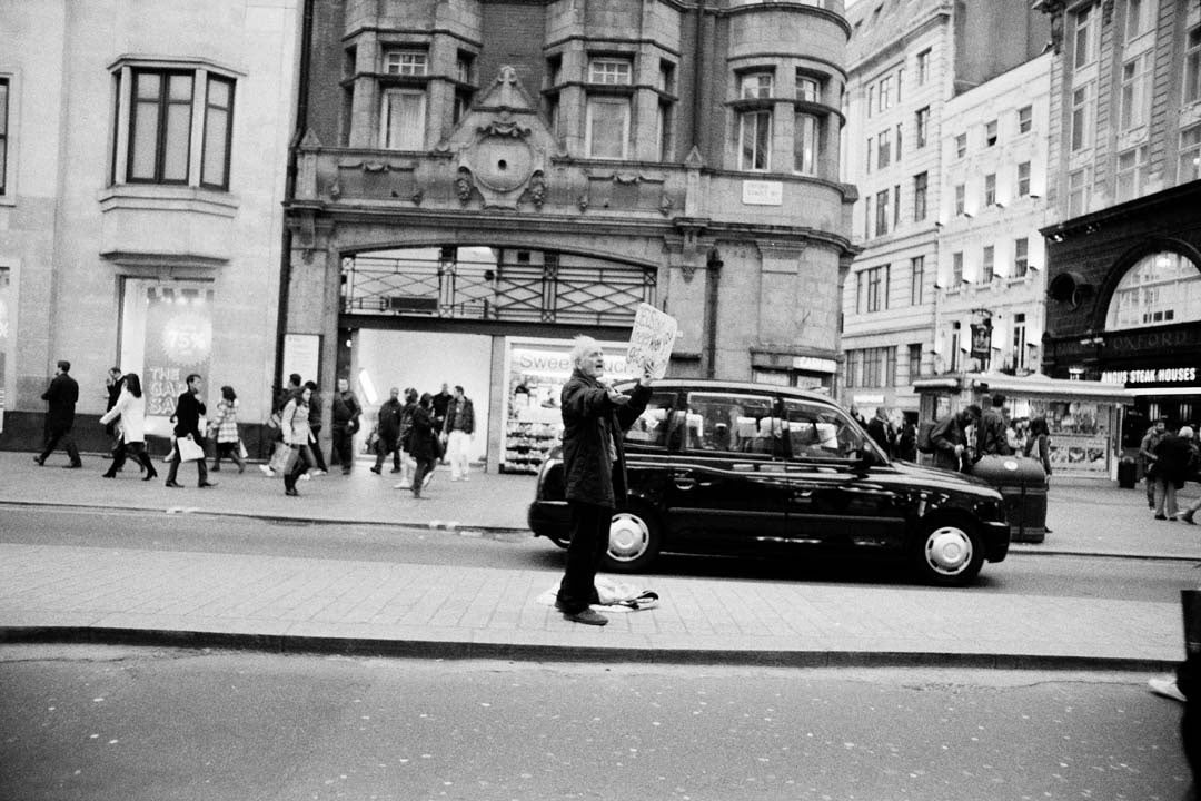 英国発！現代アート【THREE -Many a mickle, makes a muckle-】David & Marc & Keeks3人展 ...