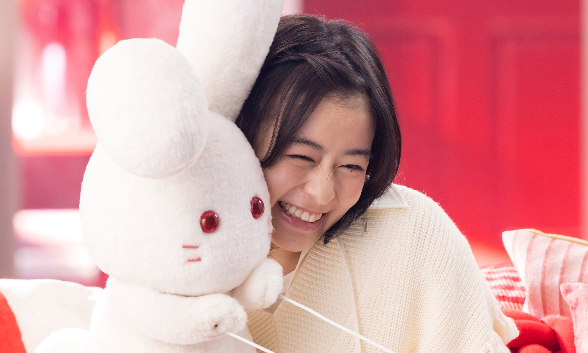 ロッテ「雪見だいふく」新cm『おいしさの秘密』篇119よりオンエア!森七菜さんが「cgじゃないんですよ!」とつきたてのおもちでアイスを包み