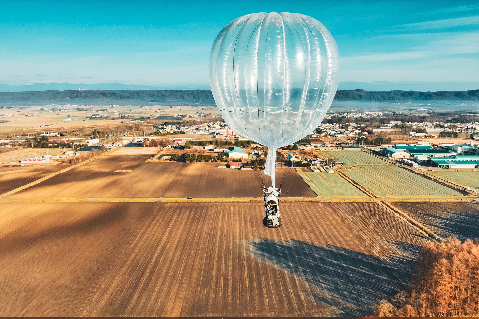 気球による宇宙遊覧旅行” を目指す岩谷技研、有人飛行試験で目標高度100mの飛行に成功 トラベルスポット
